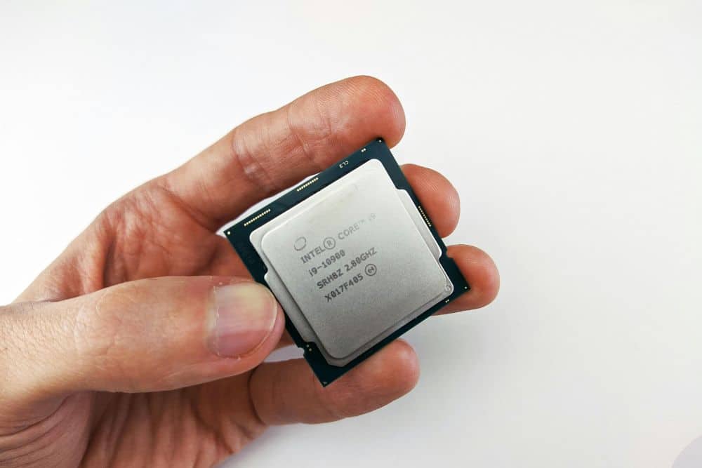 Intel vs. AMD: ¿Cuál procesador elegir para tu laptop?